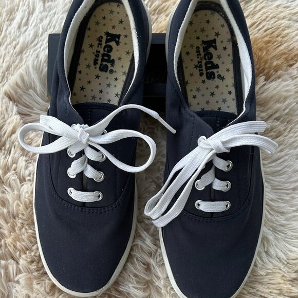 Keds | Shoes | Keds Navy Womens Sneakers Size 9 Great Shape Super Comfortable | Poshmark